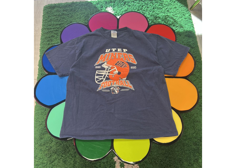Vintage UTEP Miners Football Team Graphic T-shirt – kickedout